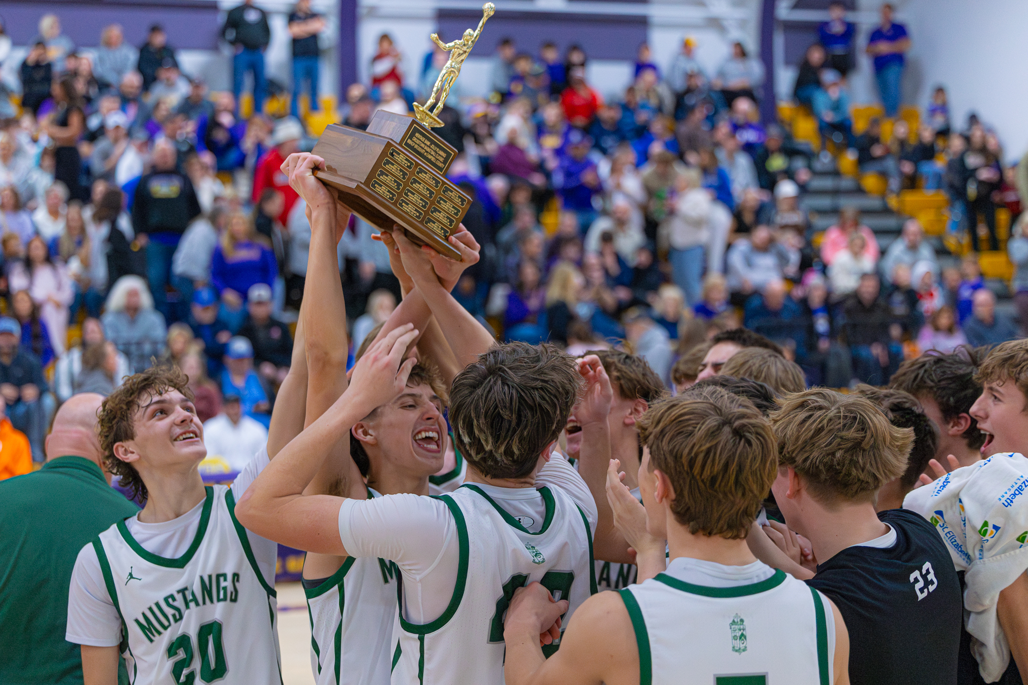 Bishop Brossart upsets Campbell County 71-58 in crosstown shootout ...